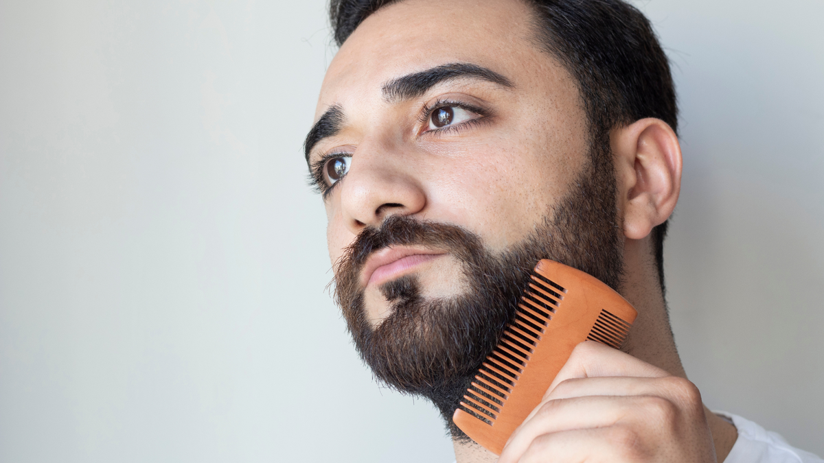 The Ultimate Guide to Beard Combs vs. Beard Brushes – Beard Guru Australia